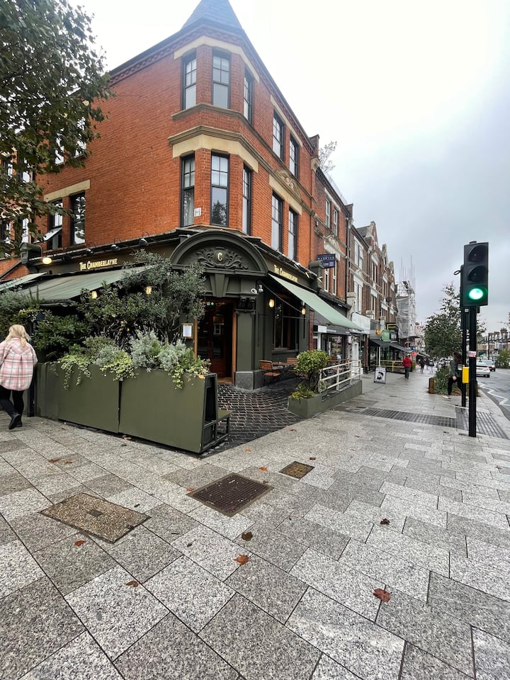 Luxury Apt | Sleeps 7 + Air Con| Chamberlayne Inn - London