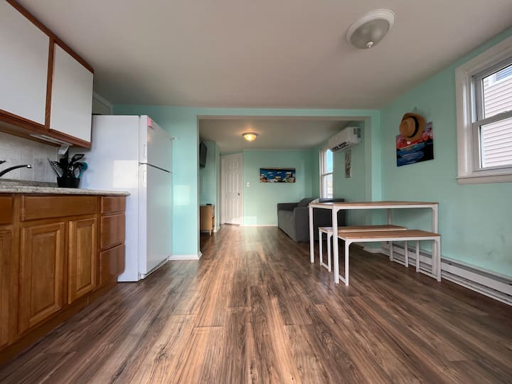 Lively Beach Escape - Rock & Roll, North Wildwood