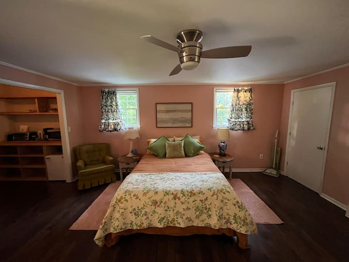 Quaint Studio Close To Downtown! - Athens, GA