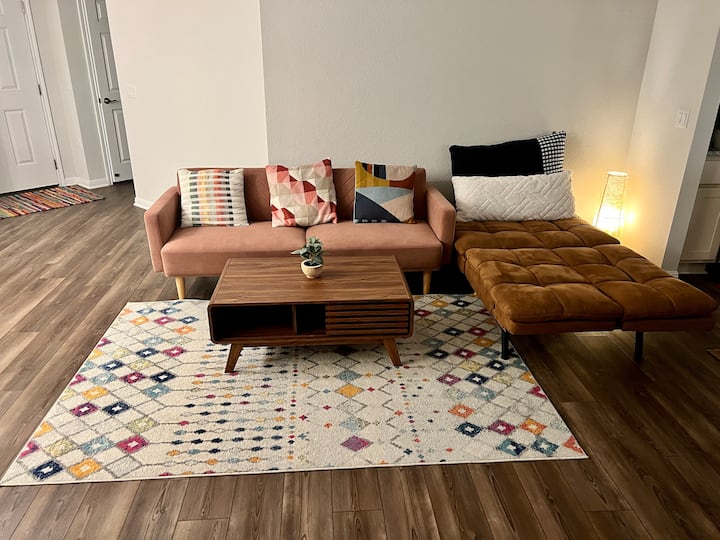 Private Bed Room (Wfh) 
In A Nice Designer Home - Pflugerville, TX