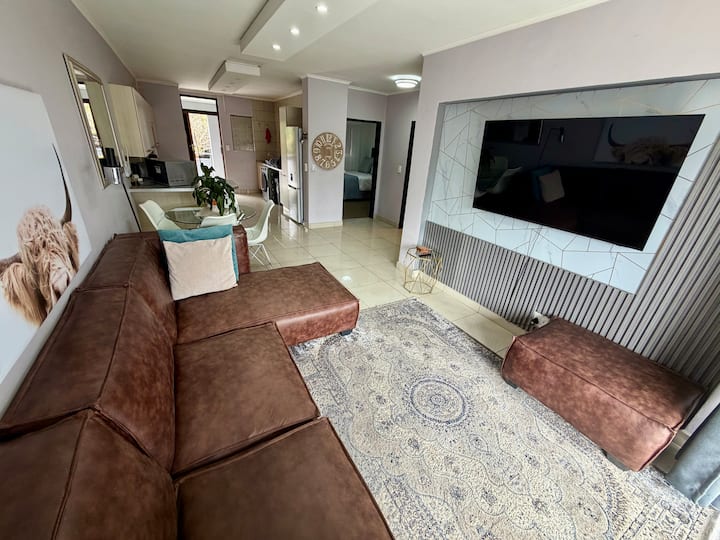 Modern 2 Bedroom: Safe Complex - Pretoria