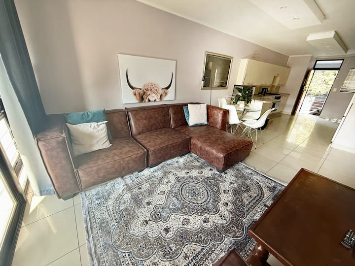 Modern 2 Bedroom: Safe Complex - Pretoria