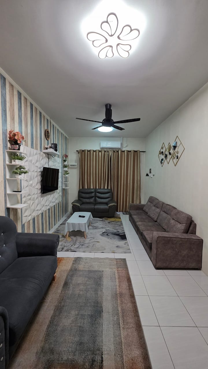 Deena Homestay – 4br | 4 A/c | Netflix + Fast Wifi - Jerantut