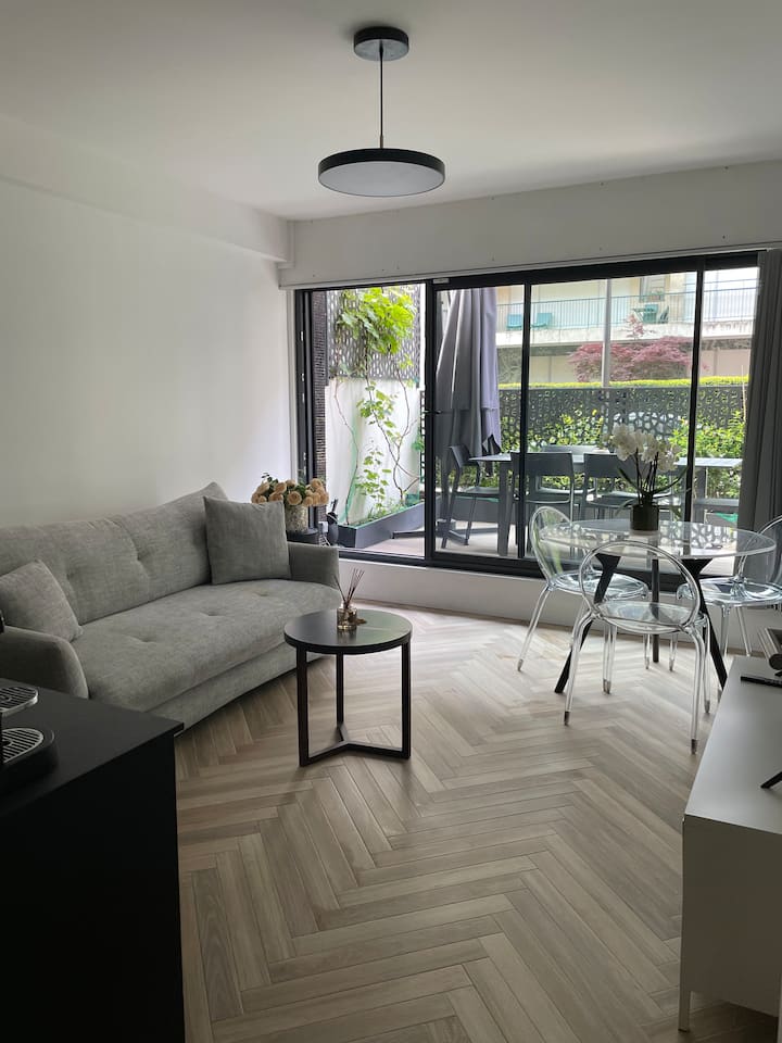 Charmant 2 Pièces Avec Jardinet - Paris