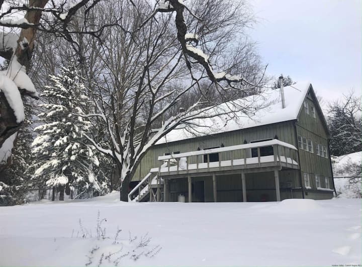 Stylish Creekside Barn | Fireplace, Ski Belleayre - Margaretville, NY