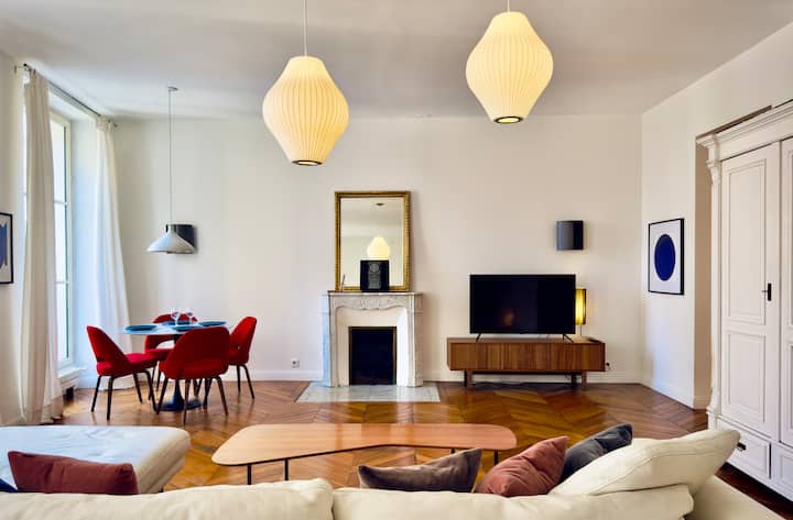 Designer 2 Bedroom Apartment In Opéra/montorgueil - Paris