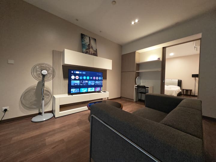 Riverson Soho 1br Cozy Apartment, Wifi & Netflix - Kota Kinabalu
