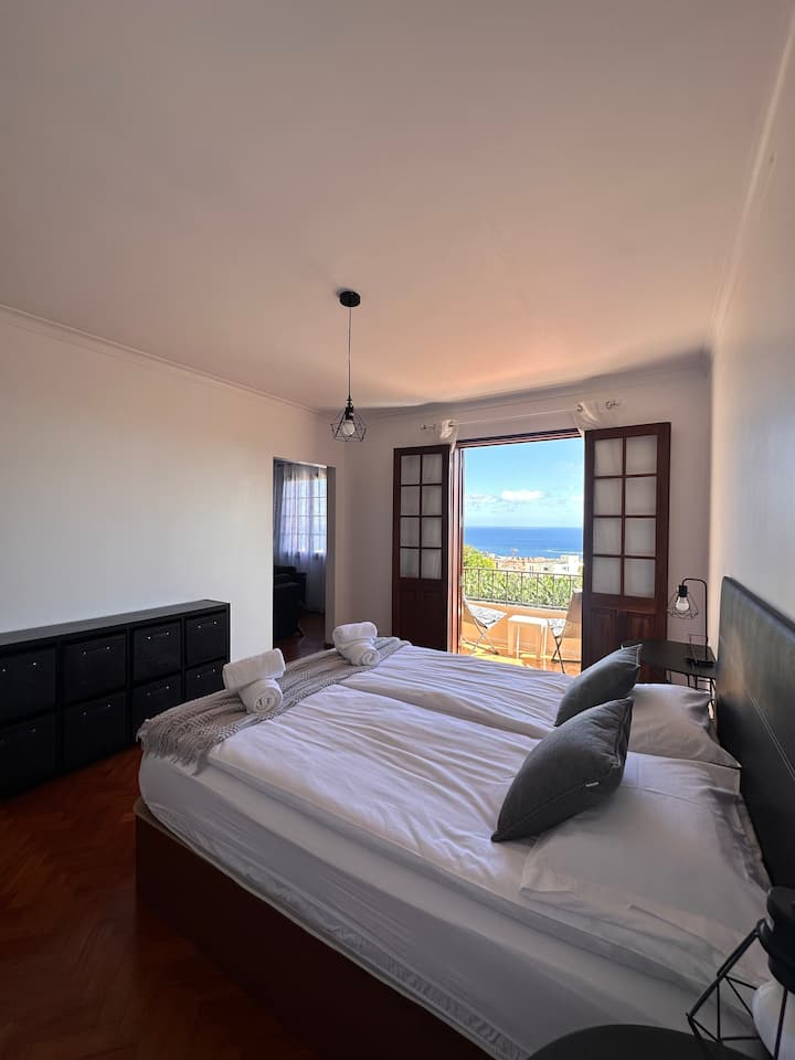 Casa Valhalla-the Greyroom- Blue Sea View - Madeira