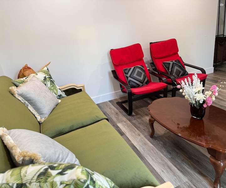 A-1 Affordable +2 Bedrooms Suite -Separate Entry - Trinity Western University
