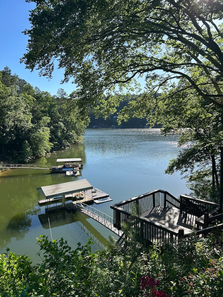 The Secret Slough; 20 Min From I65! *1 Slip Dock - Lewis Smith Lake, AL