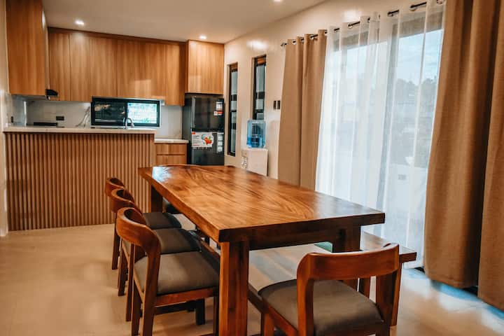 Casa De Una Tagaytay Near Sb & Bfast At Antonio's - Alfonso