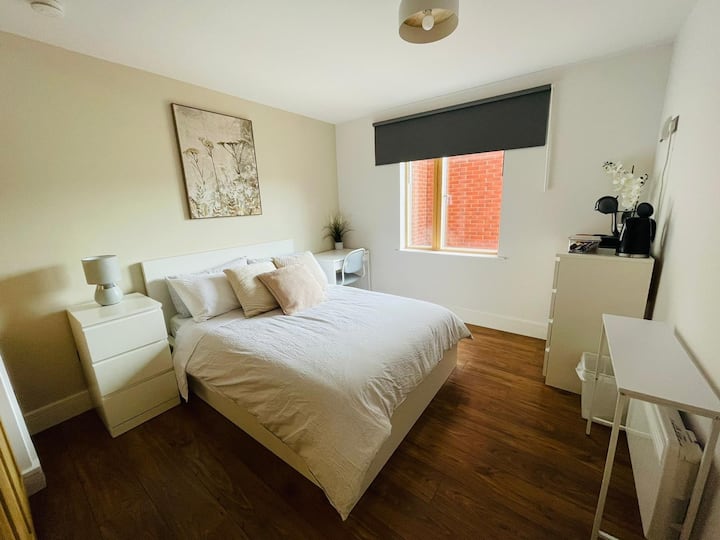 Cozy Private Bedroom Minutes To City Center - Dun Laoghaire