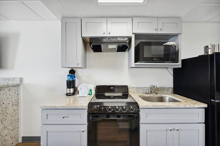 Ensuring A Very Comfortable Stay! 3 Relaxing Units - Panama City Beach, FL