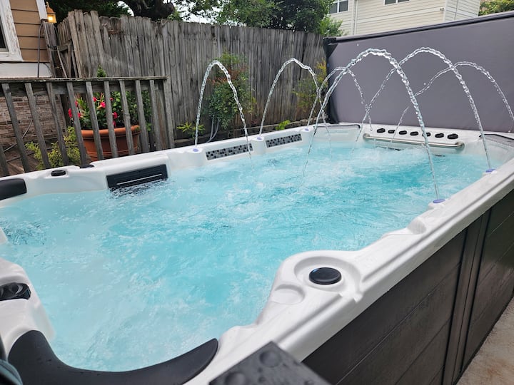 Swim-spa/75"tv/walk 2 Restaurants/close 2 Downtown - Atlanta