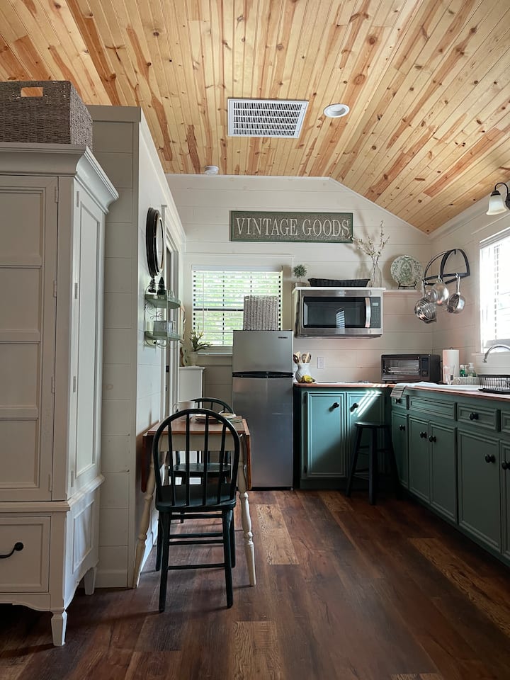The Cottage At Dogwood Ridge - Tyler, TX