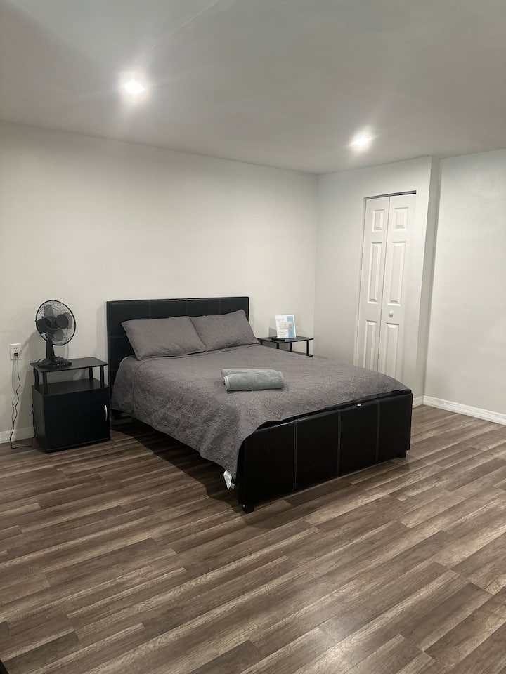 Beautiful Studio In Family Home.free Wifi - New Port Richey, FL