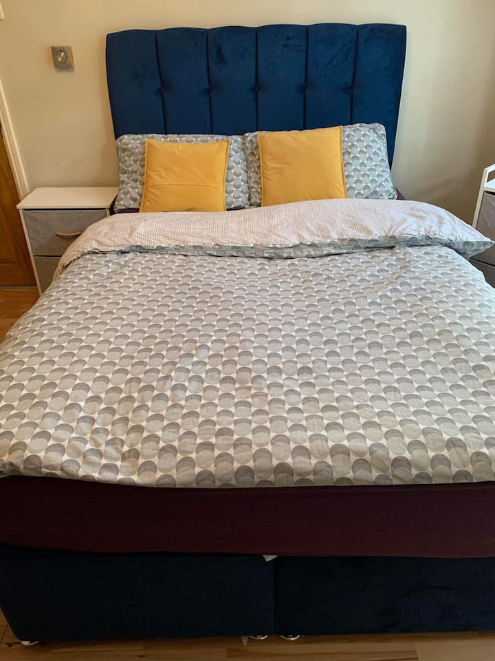 Double Room No 2 - High Wycombe