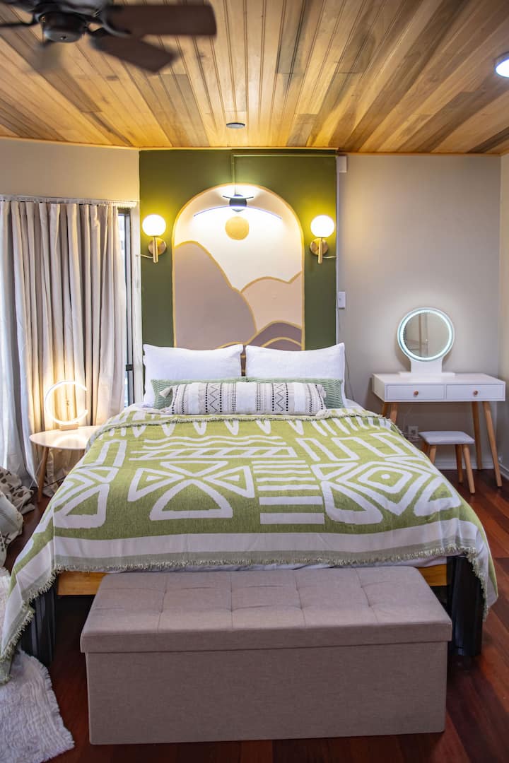 Local Owned & Run -  Free Parking W Washer Dryer - O‘ahu, HI