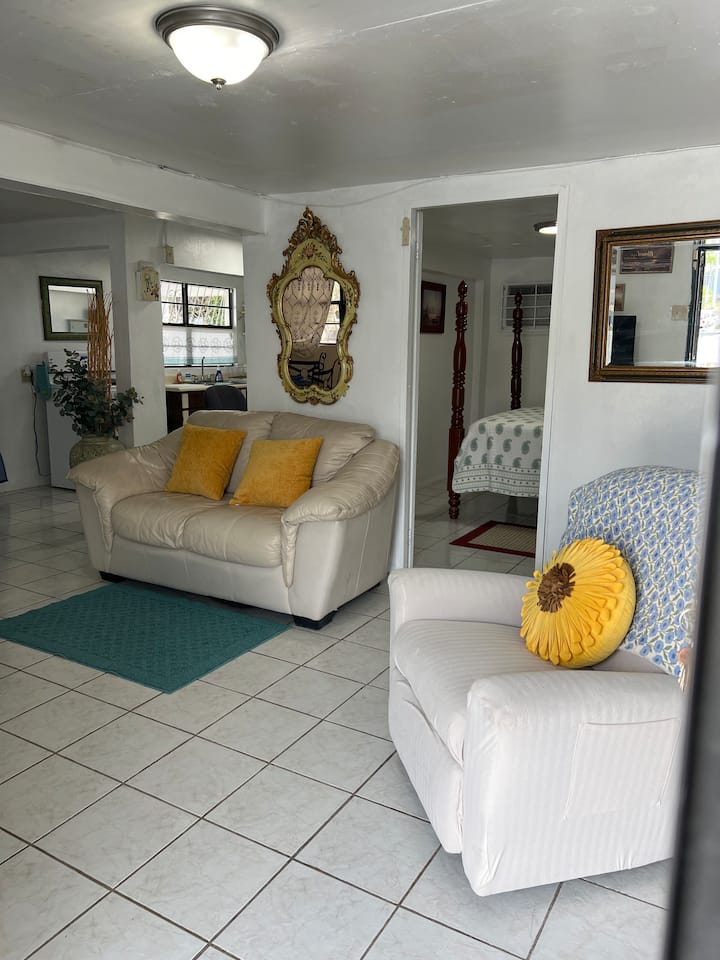 Warm & Cozy Looking Town! - Ponce