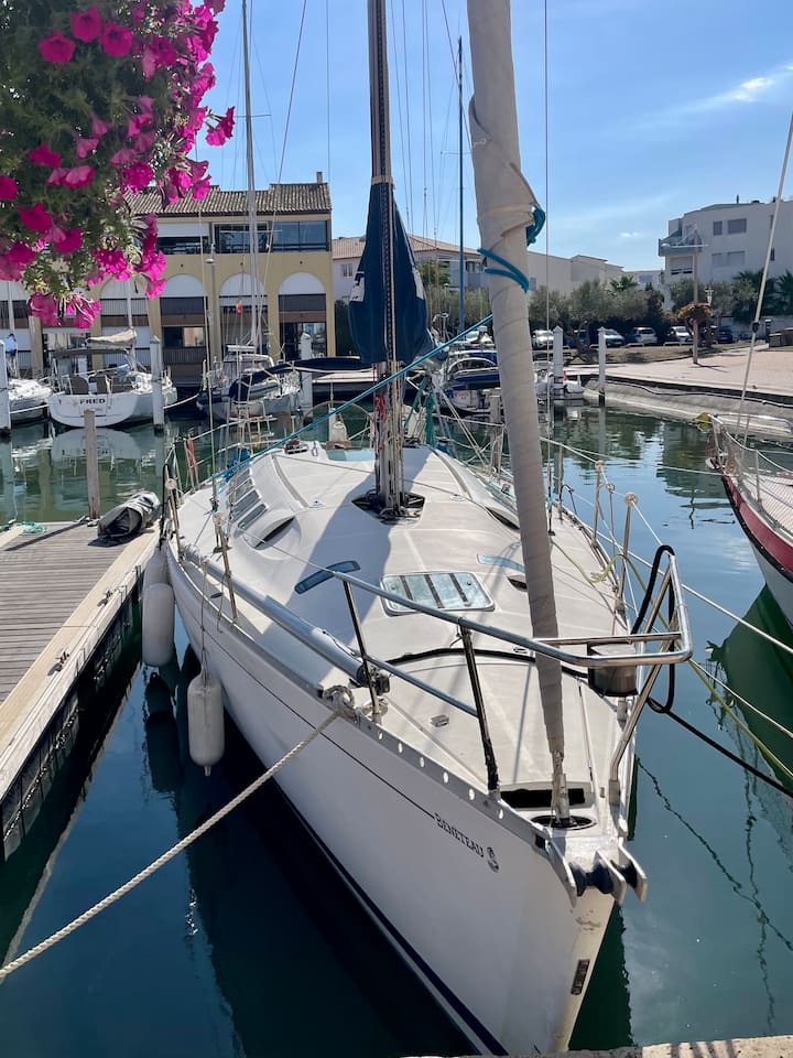 Au Calme, Séjour à Bord D'un Voilier De 12 Mètres - Pérols