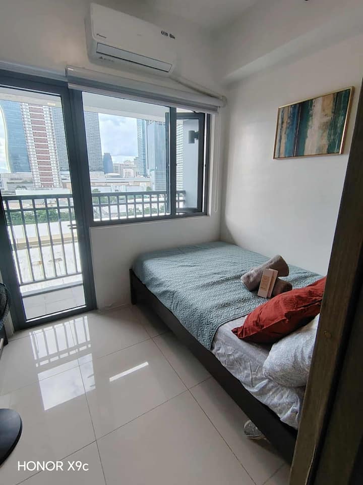 The Cityview Condo In Mandaluyong Near Megamall - Pasig