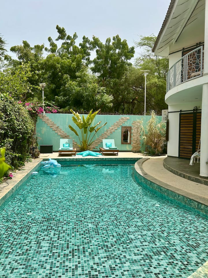 Superbe Villa Entre Piscines Et Mer - Sénégal