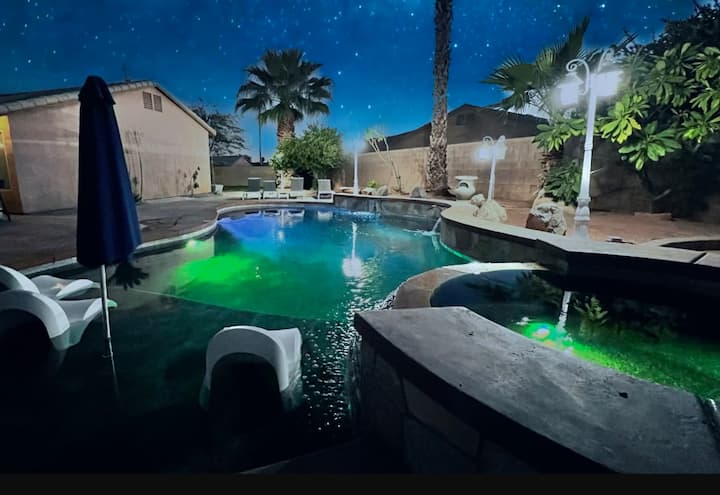 Estate Retreat Pool & Spa - Coachella, CA