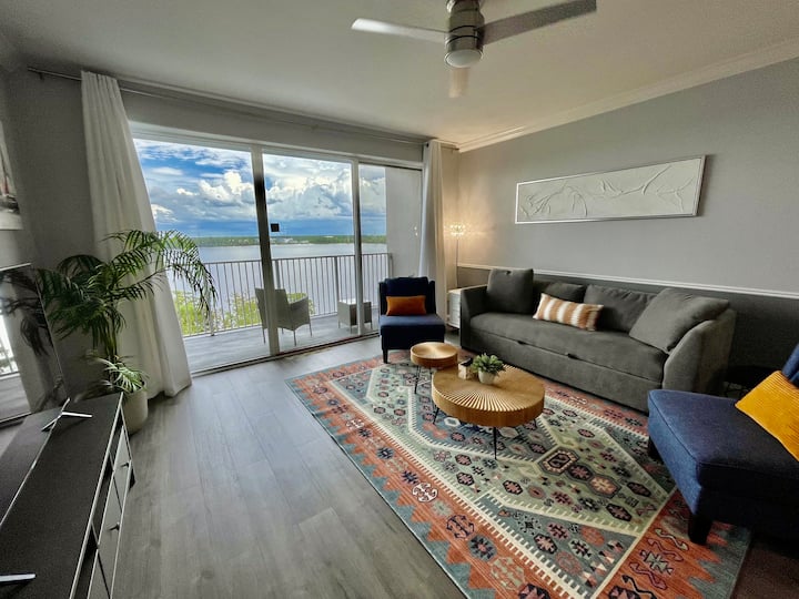 Lake View | Pool View | King Bed | Bunk | 2 Bath - Orlando, FL