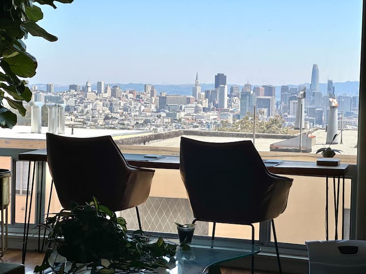Panoramic Bay Views + Parking Spot - San Francisco, CA