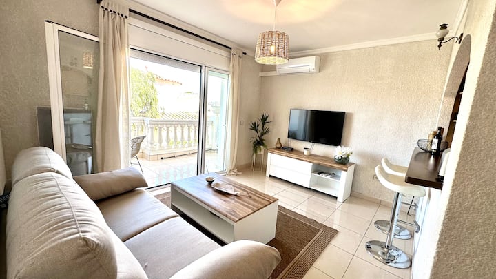 Apto. 1 Dorm. Piscina, 4 Personas - Ampuriabrava