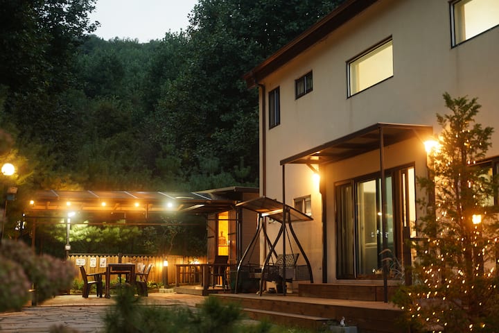 백합나무 숲/바베큐장/노래방/가족힐링/휴하우스 - Pyeongtaek-si