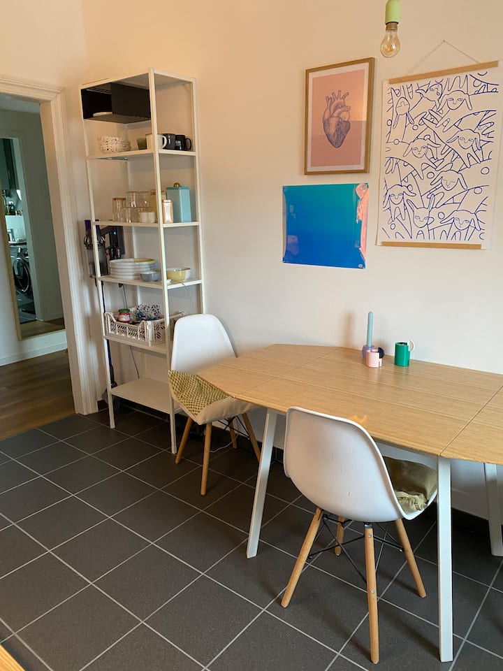 Zentrale Altbauwohnung - ケルン