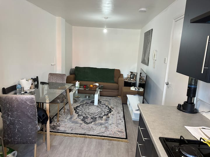 Room For Rent – Prime Location - Manchester