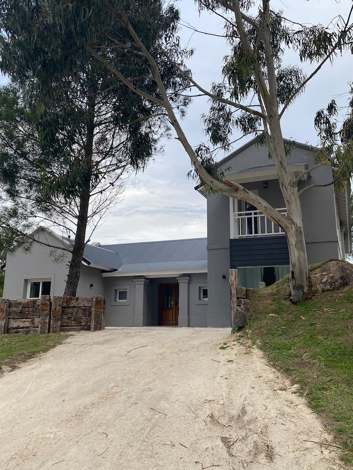 Costa Esmeralda Deportiva. 14 Per. 5 Hab. /5 Baños - Argentina