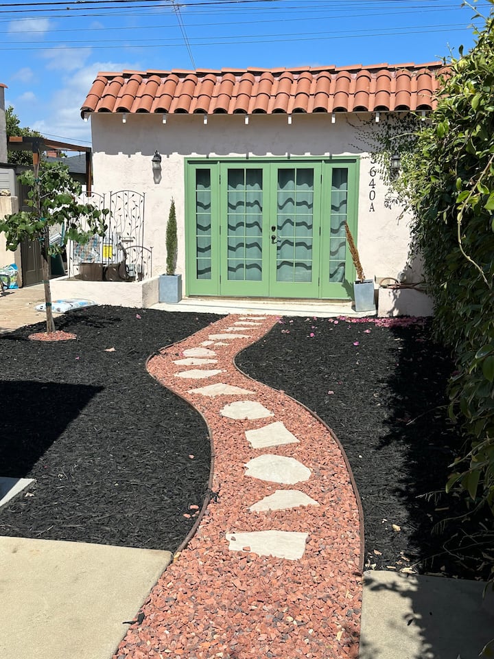 Spanish Modern Casita - Los Angeles, CA