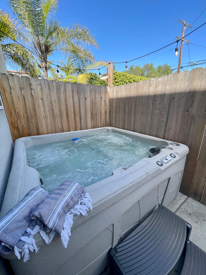 Walk To Beach/shops, Game Room, Fire Pit + Hot Tub - Long Beach, CA