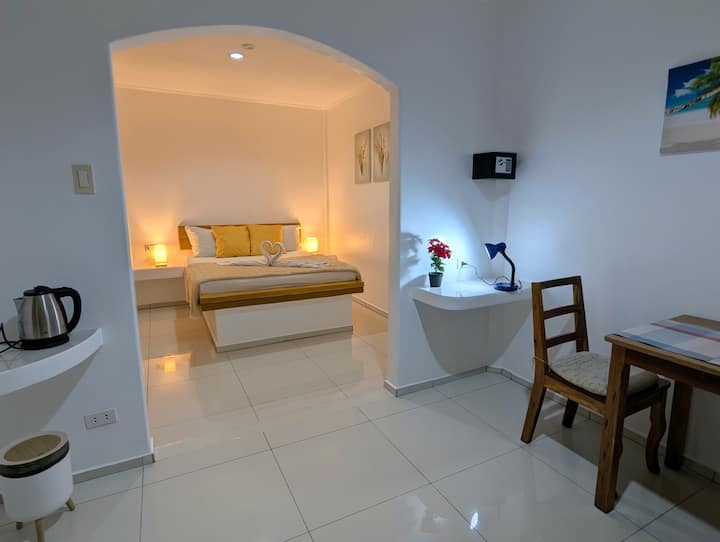 Astillo's Guest Houses #2 Ac/hot Shower - Moalboal