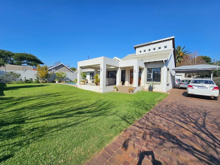 Upmarket Secure Family Home - Germiston