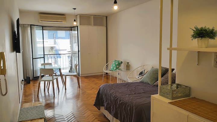 Recoleta Apartment, Street View - Buenos Aires