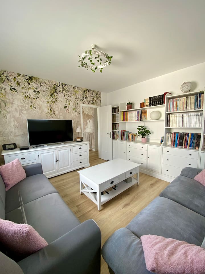 Appartement Avec Jardin Dans Granville - Granville