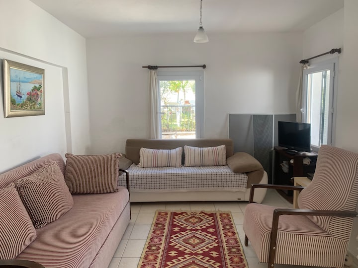 Müstakil Bahçe Içinde Deniz Manzaralı Villa - Milas