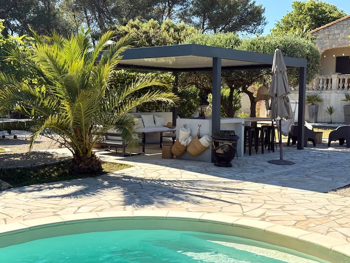 Entre Garrigue Et Pinède - Nîmes