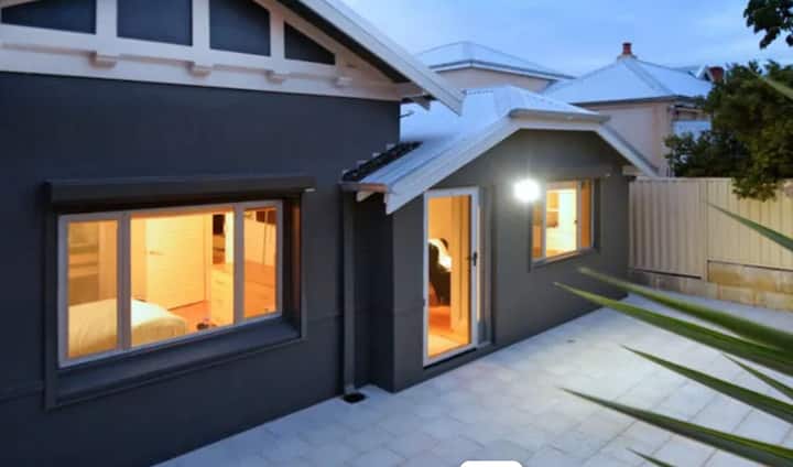 Room In Leederville/north Perth - Perth