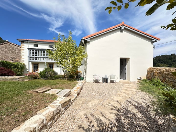 La Casita Del Jardín, A 4 Km De Novales - Cabezón de la Sal