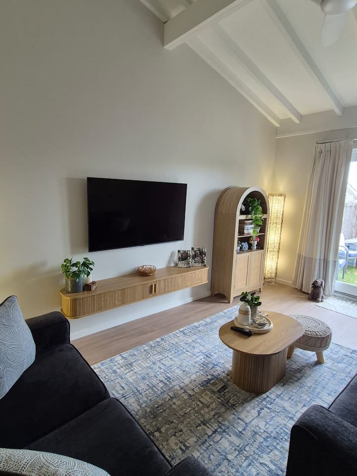 Seaside Getaway With Ocean Views - Bunbury