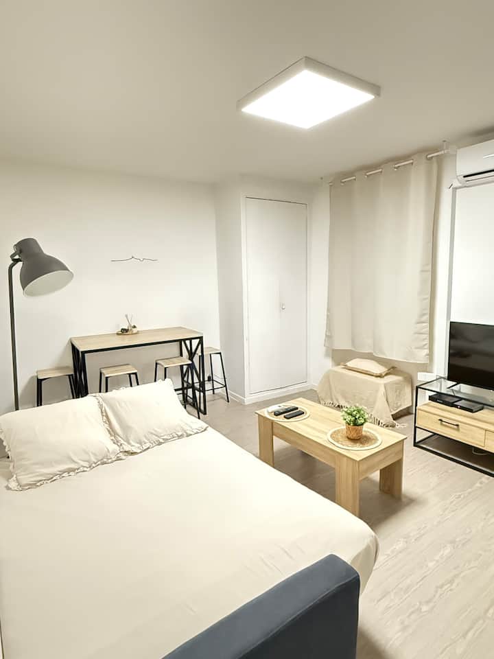 Cocoon Marseillais : Studio Rénové, Climatisé, 2p - Marseille