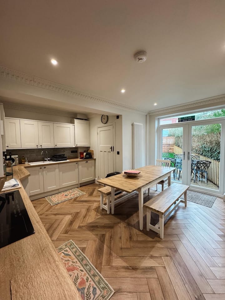 Mumbles House, Parking, Central, Close To Beach - Carmarthenshire