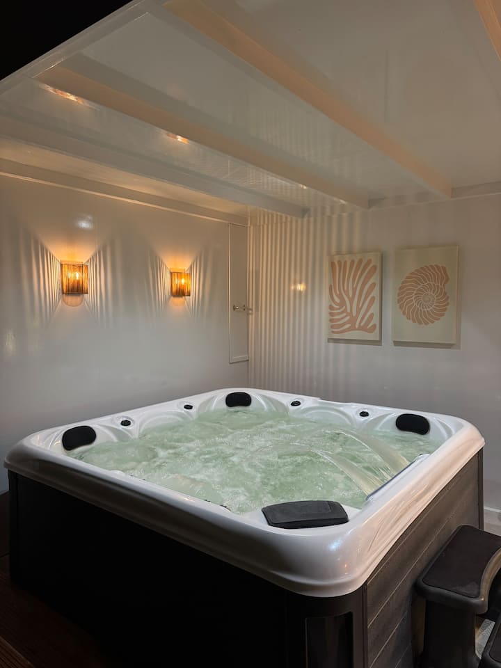 Wellness Studio Tiel With Sauna And Jacuzzi - Tiel