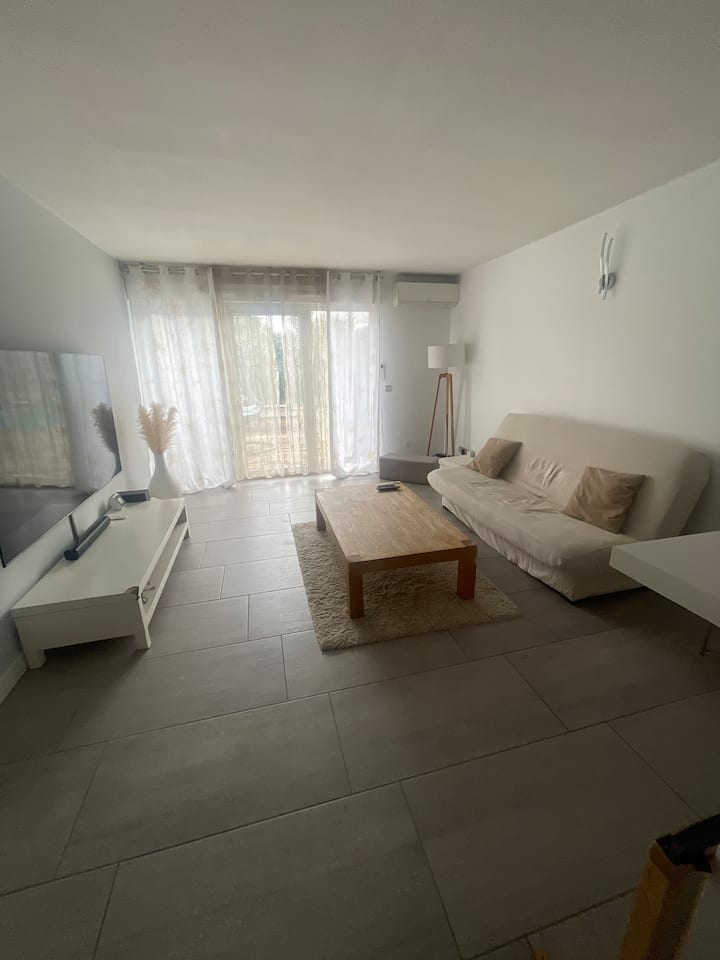 Appartement Pour 4 Personnes - Miramas