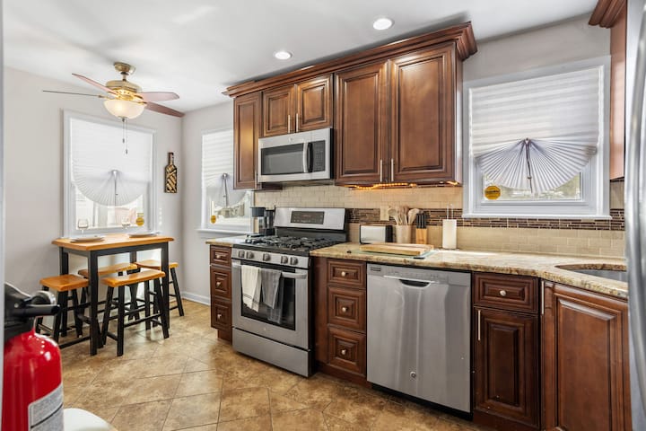 Comfy 2br/1ba Home, 6-min To Nyc/pa Train - Somerset County, NJ